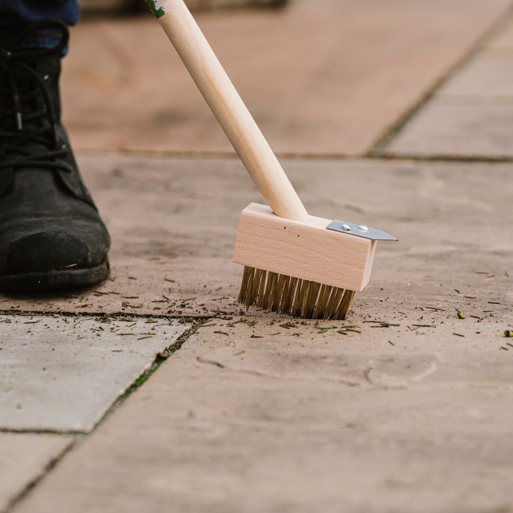 Gardman Patio Brush | Tidy - Westland Garden Health